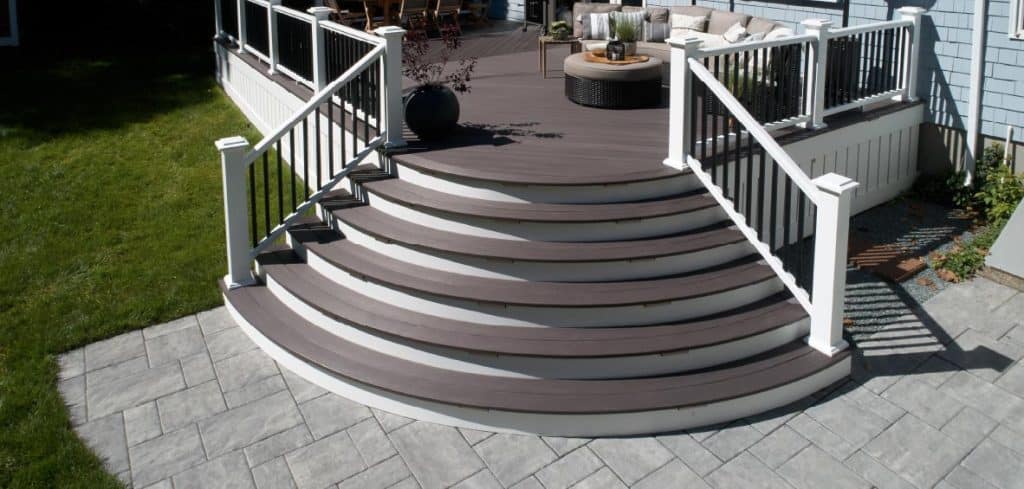 Guide to Choosing the Ideal Width for Your Deck Steps - Le Meridien ...